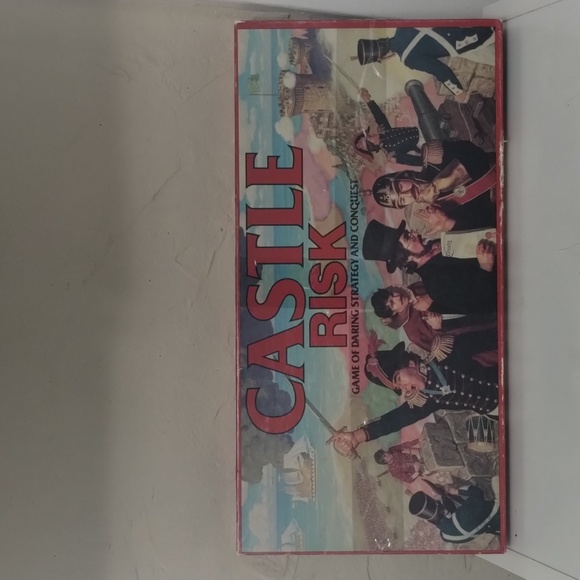 Parker Brothers | Games | Vintage 986 Castle Risk Board Game | Poshmark